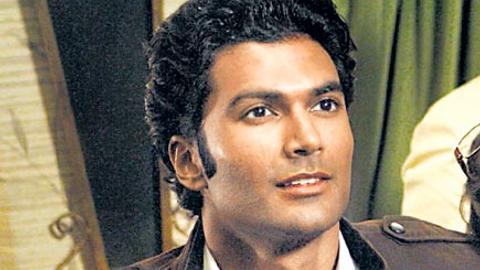 sendhil ramamurthy flash