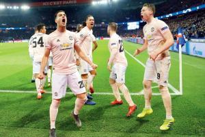 Manchester United register last-minute win in Paris