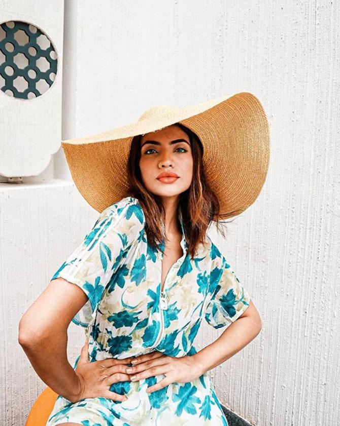 These pictures prove that Urvi Shetty looks alluring in floral wear