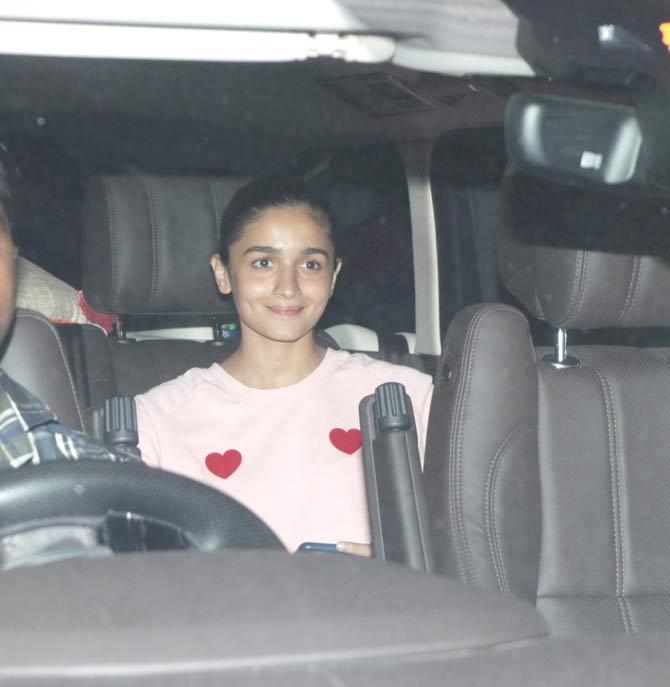 Namrata Shirodkar with daughter; Alia, Sanjay, Aditya at Mumbai Airport