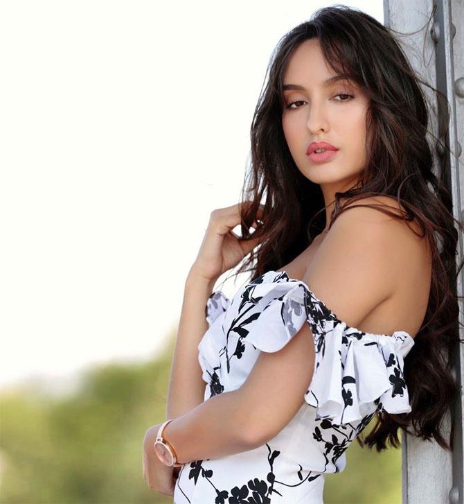Lockdown Diaries: Nora Fatehi is like ’a mermaid out of the water’!
