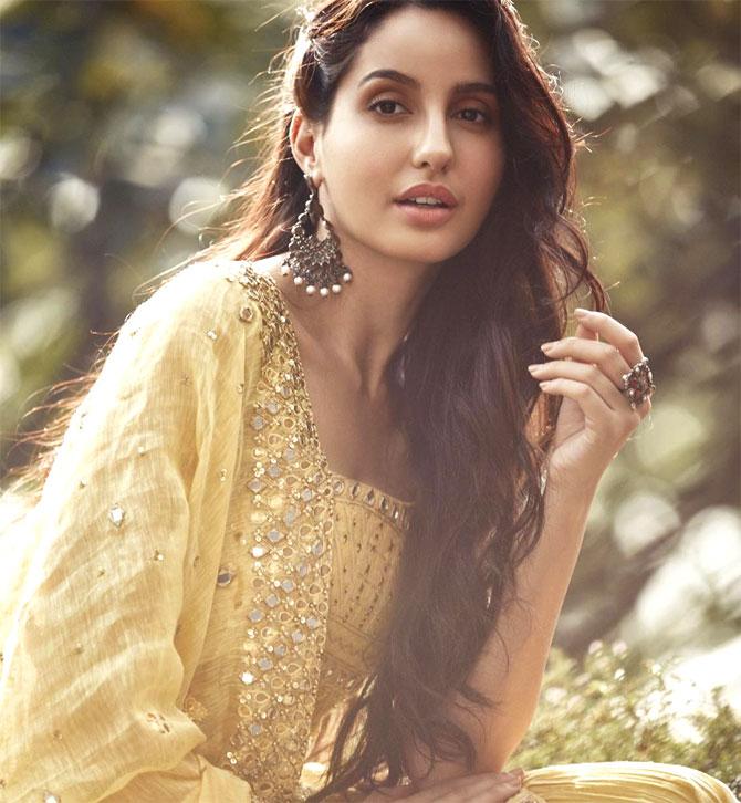 Lockdown Diaries: Nora Fatehi is like ’a mermaid out of the water’!