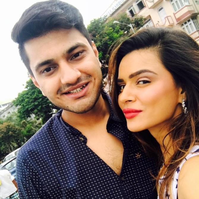 aashka goradia sister
