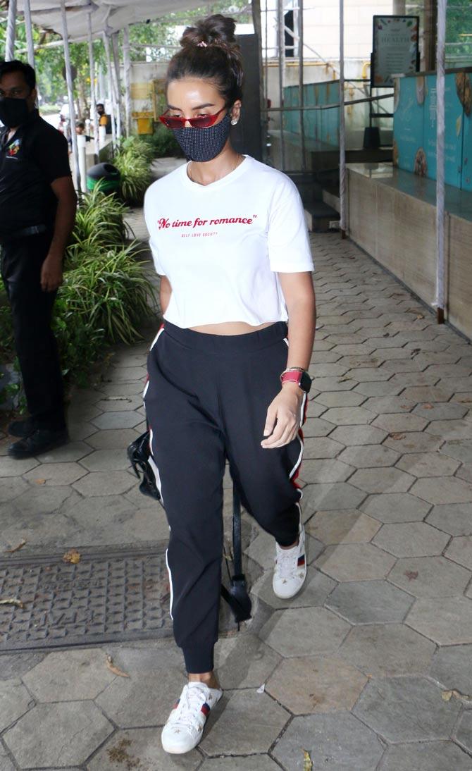 Arjun Rampal, John Abraham, Patralekha, Riteish snapped in Bandra