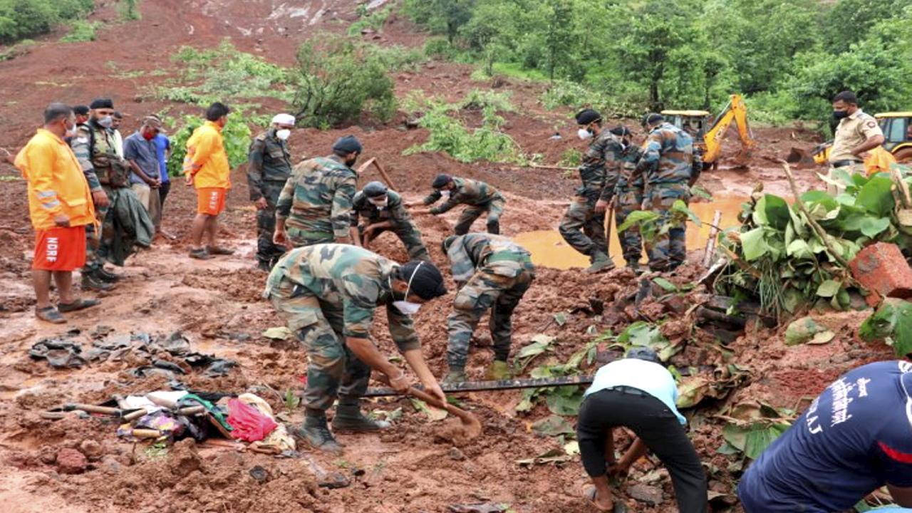 Maharashtra Floods Death Toll Rises To 164 100 Missing