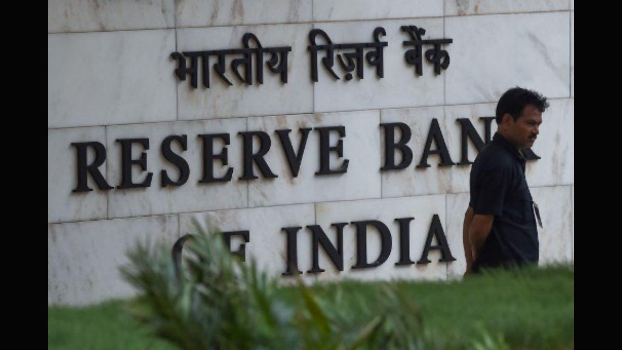 Rbi Deputy Governor Mk Jain Gets 2 Year Extension