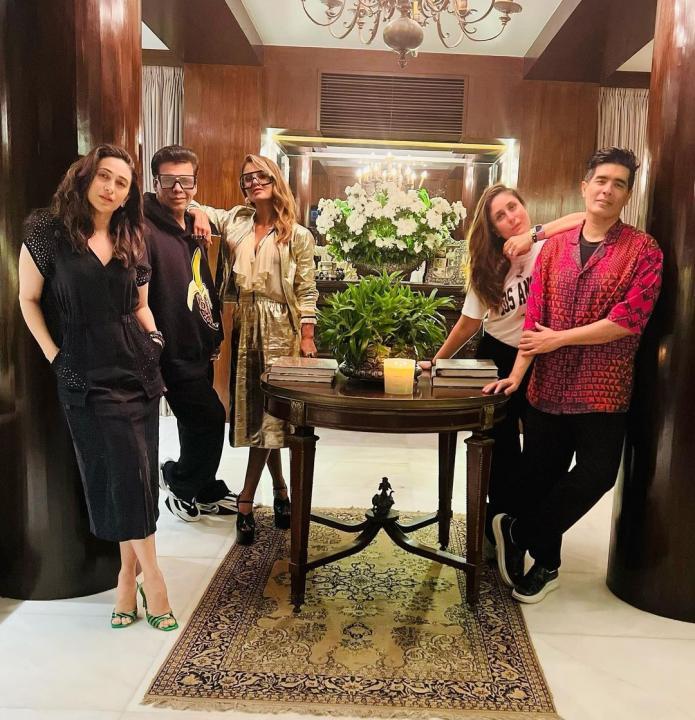 Learn how to strike a perfect pose on social media from sisters Kareena ...