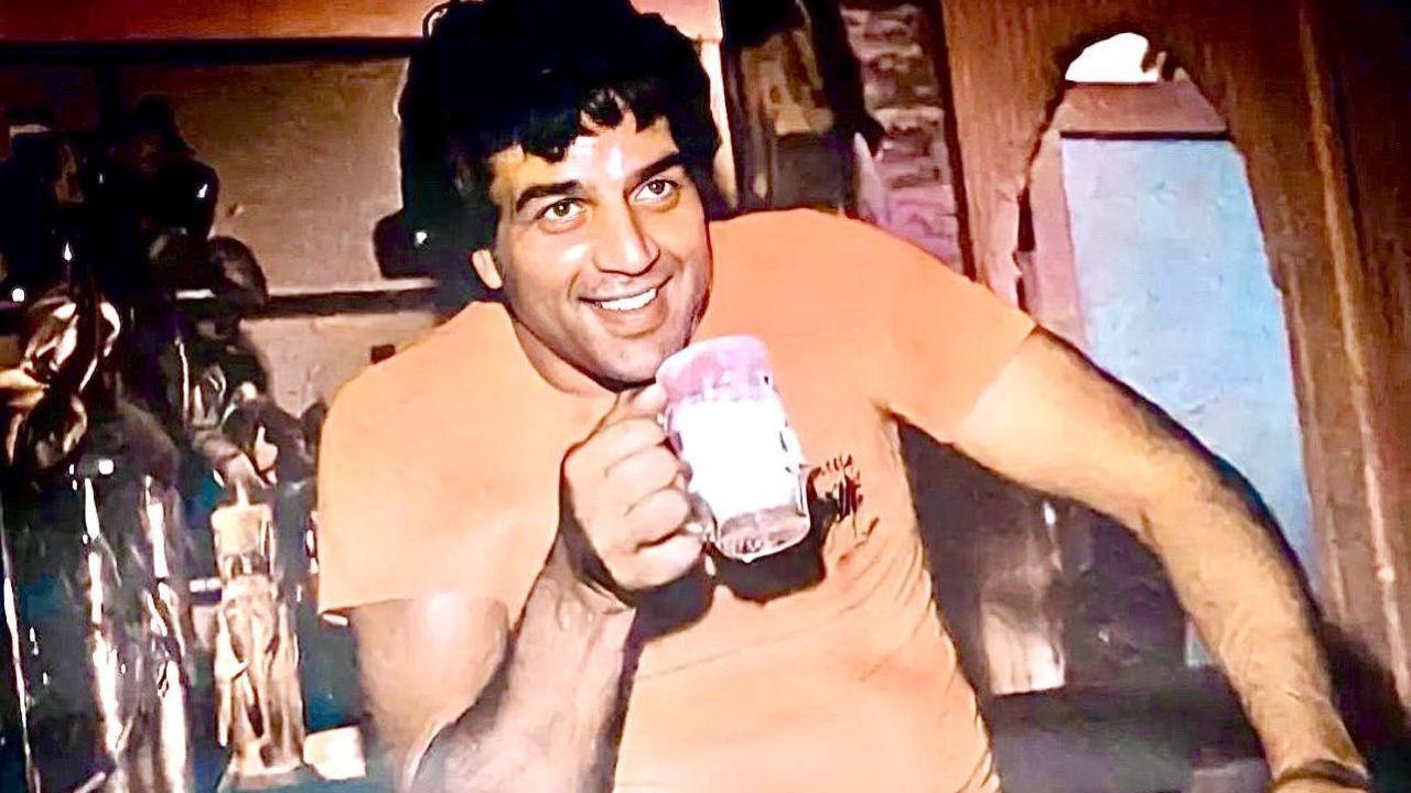 Dharmendra Birthday: Top 5 SUPERHIT dialogues from his films