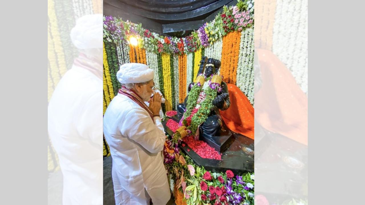 Maharashtra: PM Narendra Modi inaugurates 'Shila' temple at Dehu near Pune Maharashtra: PM Narendra Modi inaugurates 'Shila' temple at Dehu near Pune