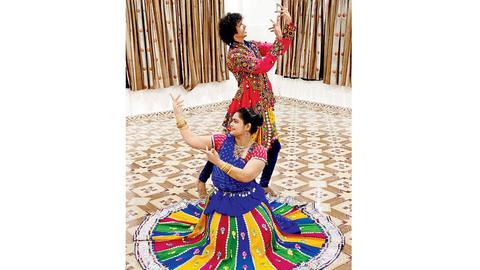 Dandiya Dance Steps
