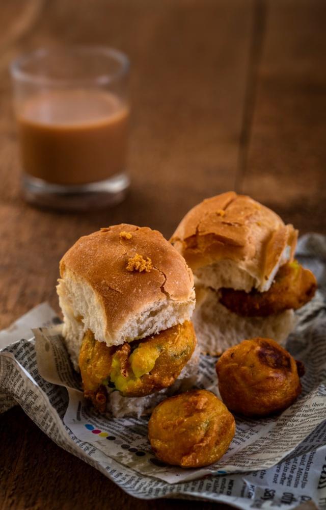 5 mouth-watering vada pavs of Mumbai