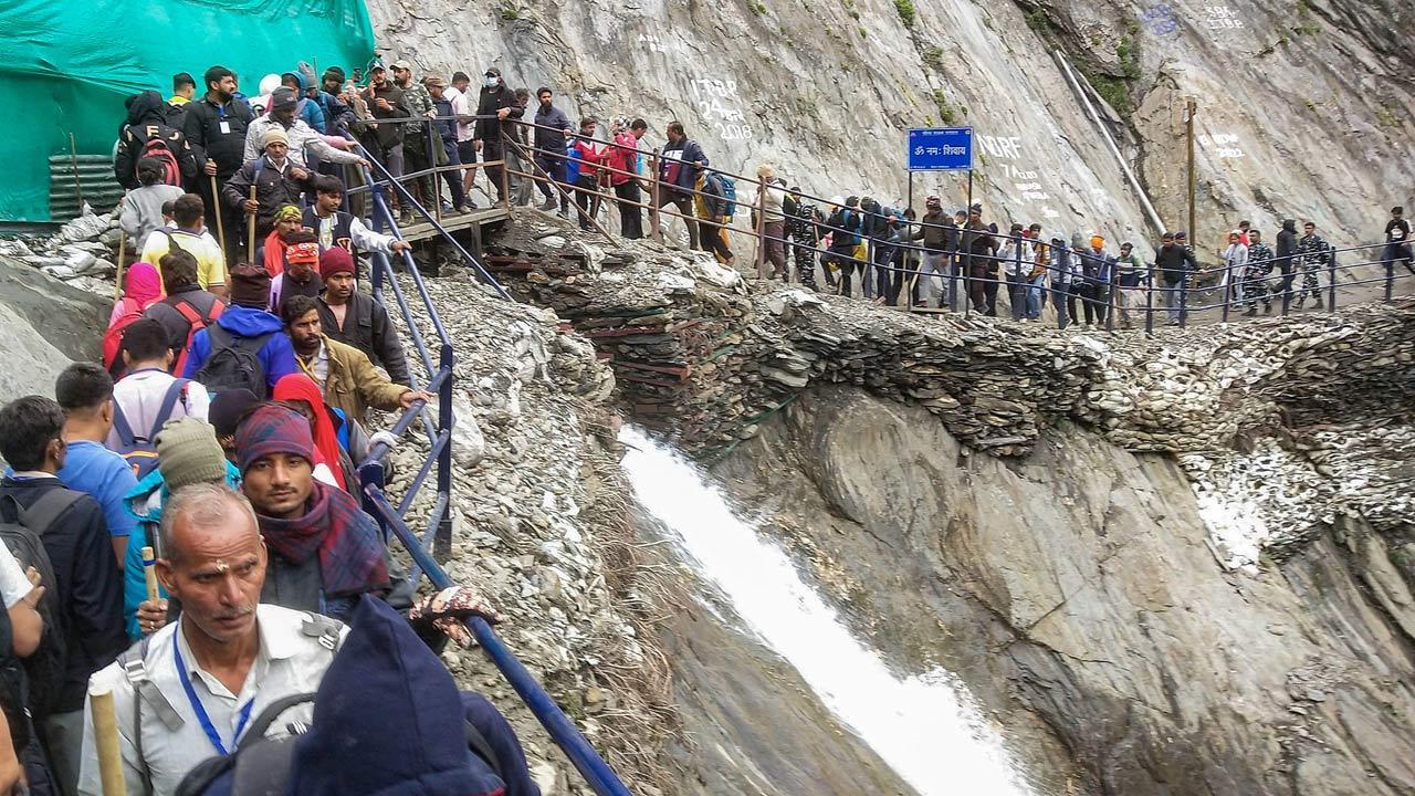 Jammu And Kashmir Over 67000 Devotees Visit Amarnath Cave Shrine In First 5 Days Of Pilgrimage