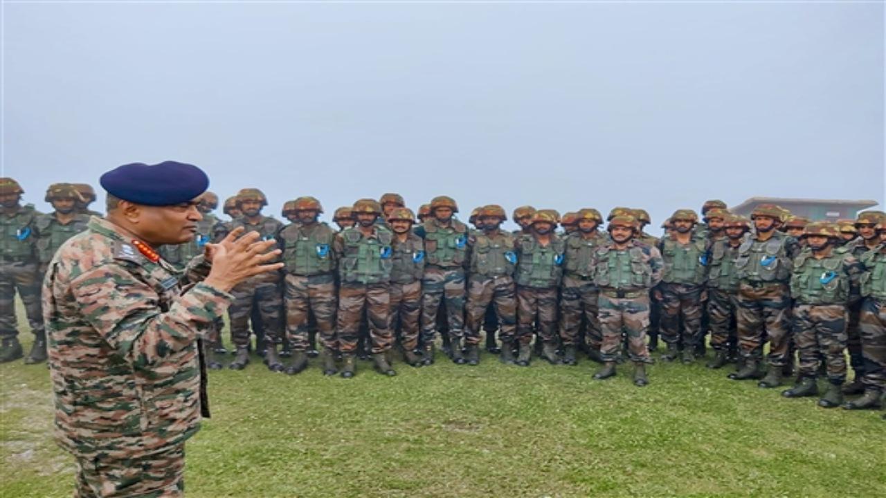 Army chief Gen Pande visits forward areas along LoC in Jammu and Kashmir