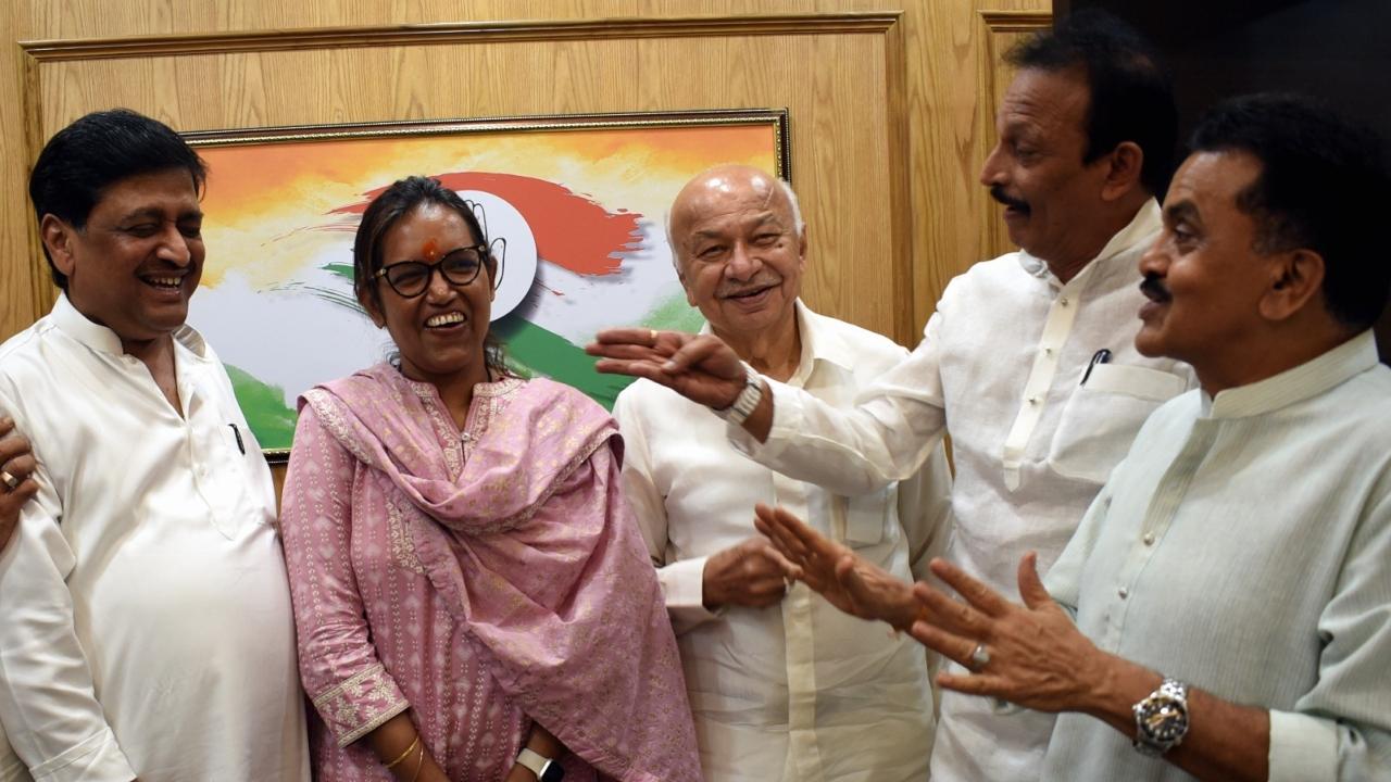 IN PHOTOS: First woman chief of Mumbai Congress Varsha Gaikwad takes ...