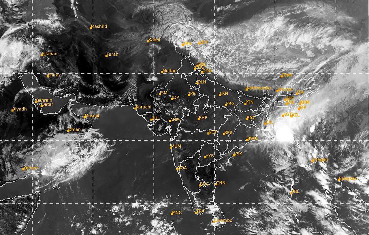 In Photos: Cyclone Hamoon makes landfall in coastal Bangladesh