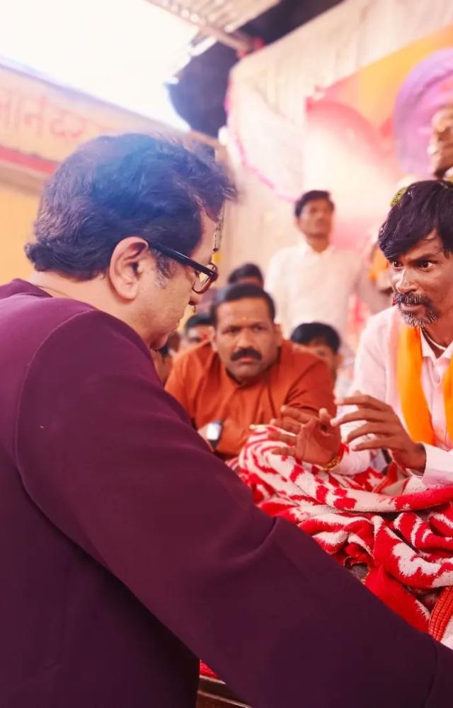 Maratha quota violence: Raj Thackeray meets protestors