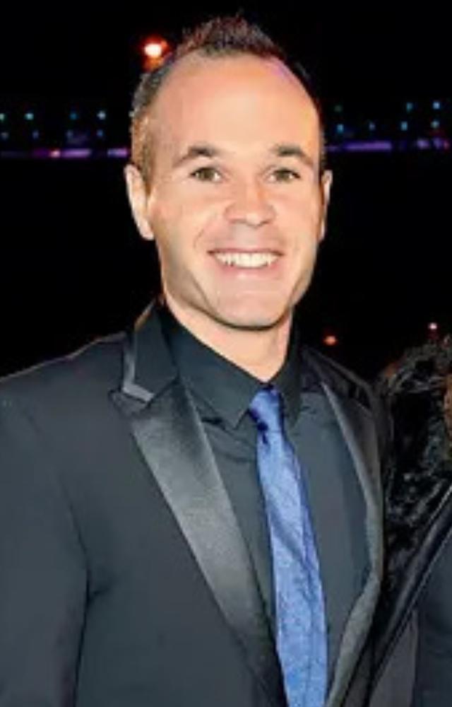 Andres Iniesta announces retirement