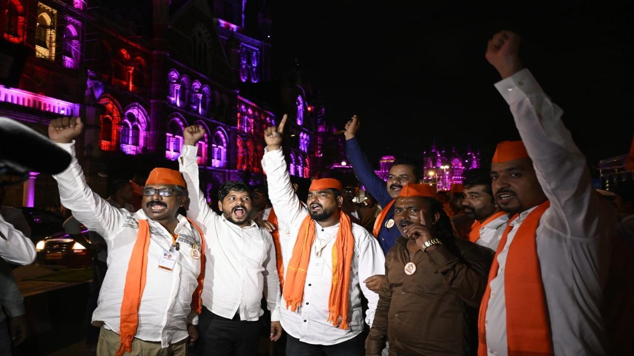 IN PHOTOS: Manoj Jarange’s supporters detained in Mumbai