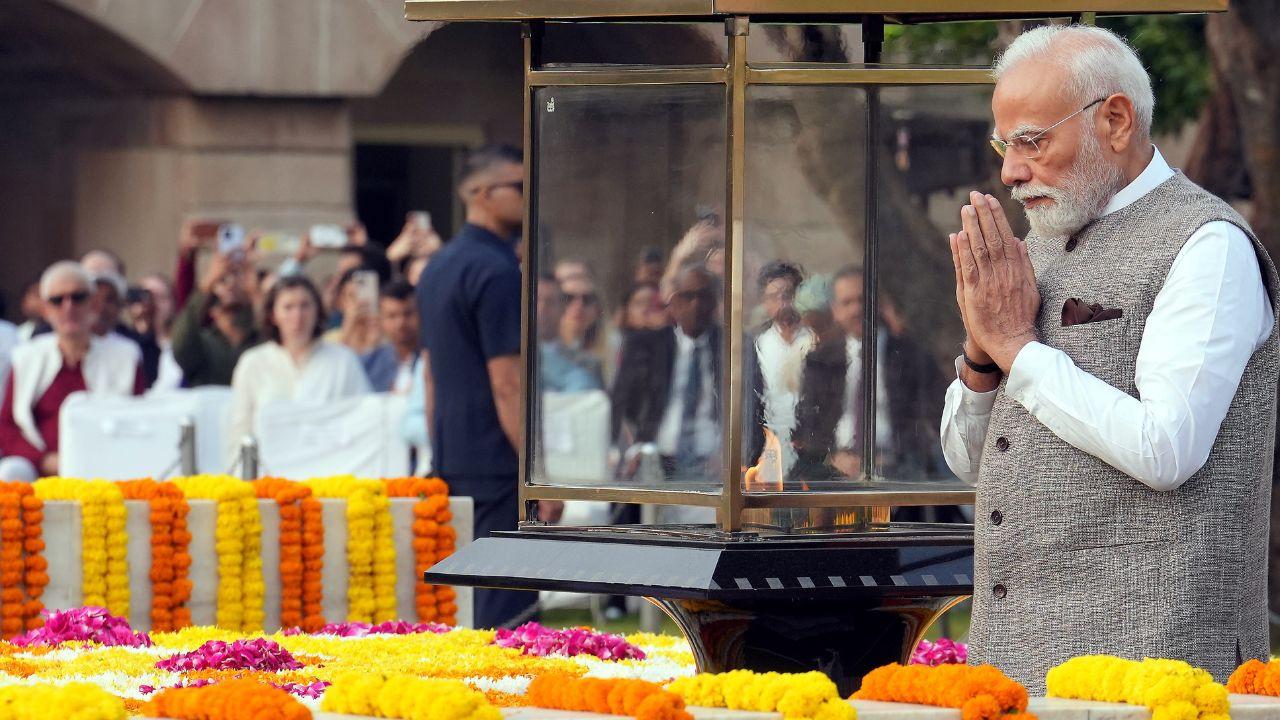In Photos: PM Modi pays tribute to Mahatma Gandhi at Raj Ghat on his 156th birth anniversary