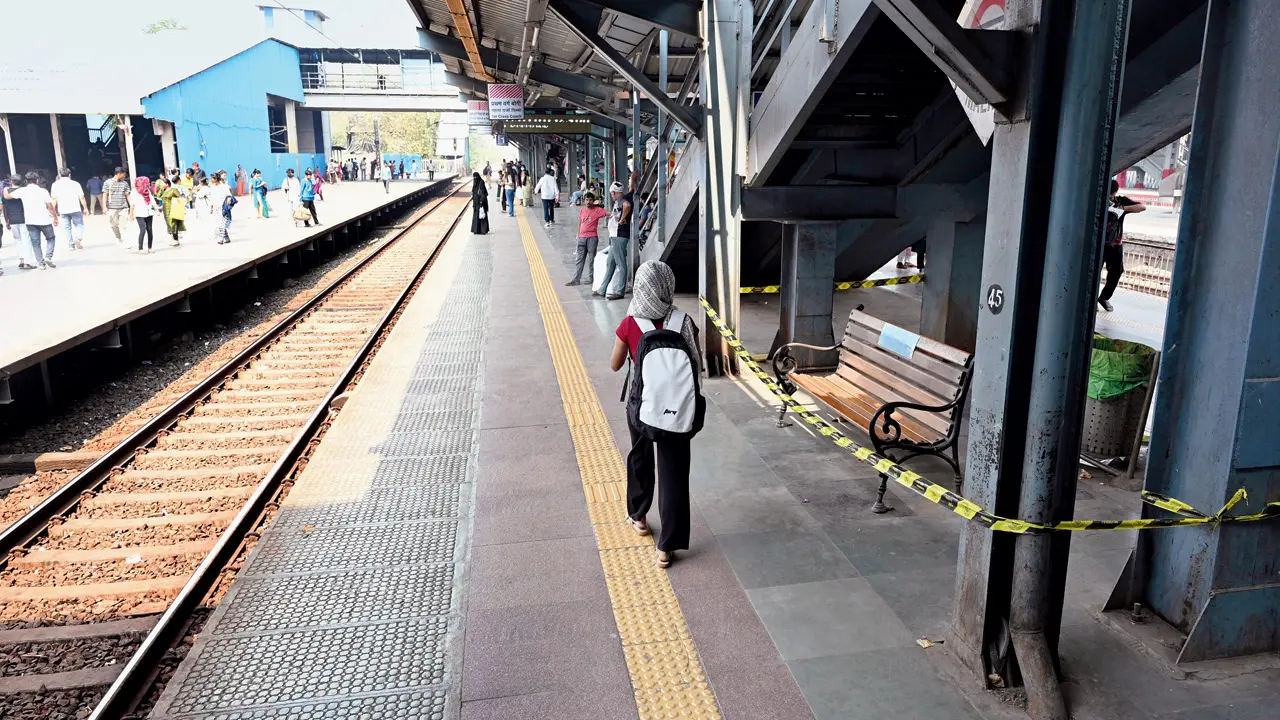 Malad station murder: 90-second argument in crowded local train ends in ...