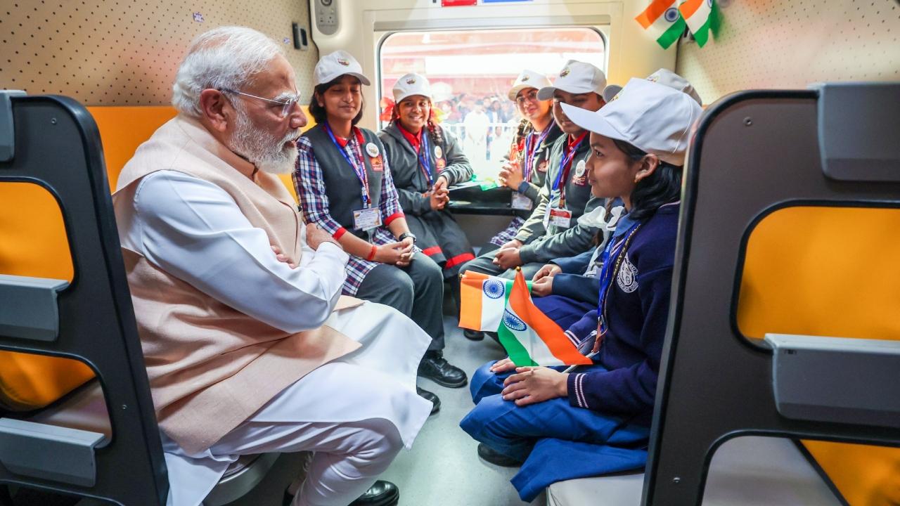 In Photos: PM Modi flags off India’s first Vande Bharat sleeper train ...
