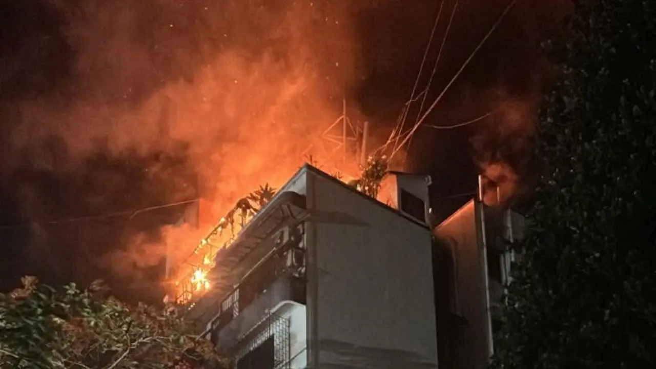 Mumbai fire: Level-1 blaze breaks out in residential building in Bandra ...