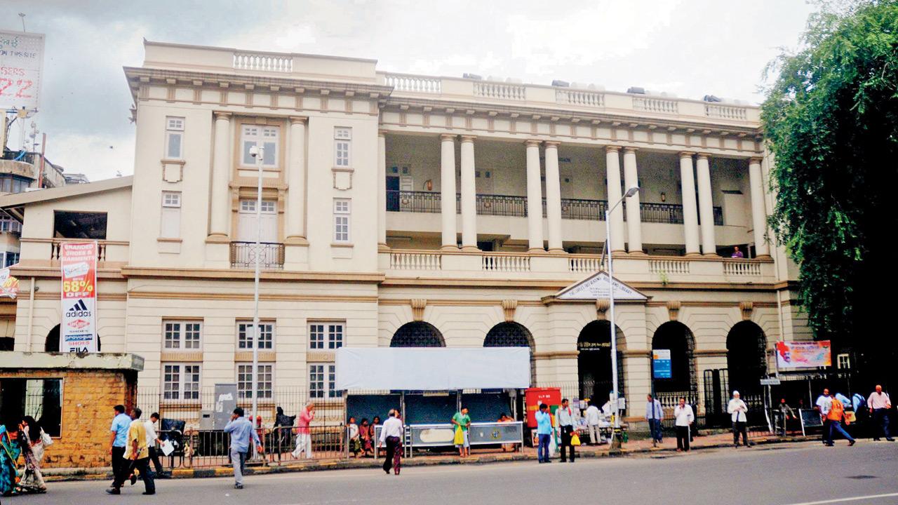 Mumbai Diary | Tuesday Dossier: Libraries, legacy art and global flavours
