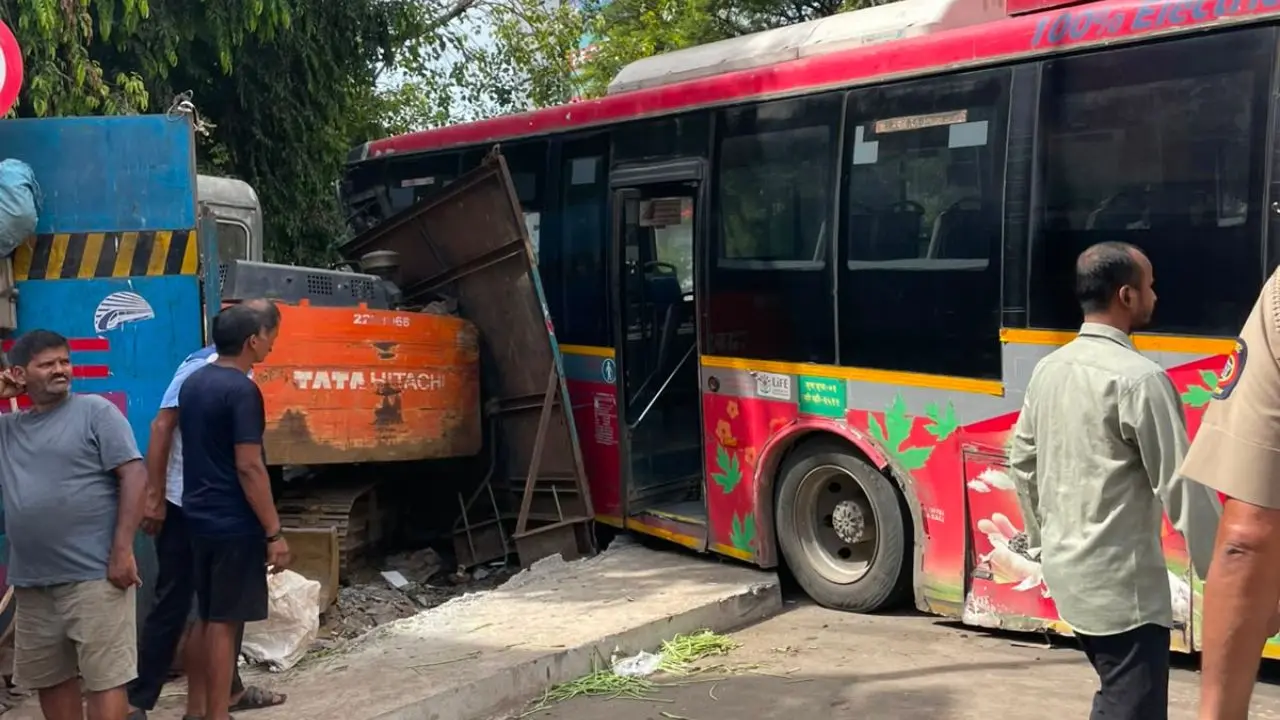 WATCH | Mumbai BEST bus accident: CCTV footage shows vehicle swerving ...