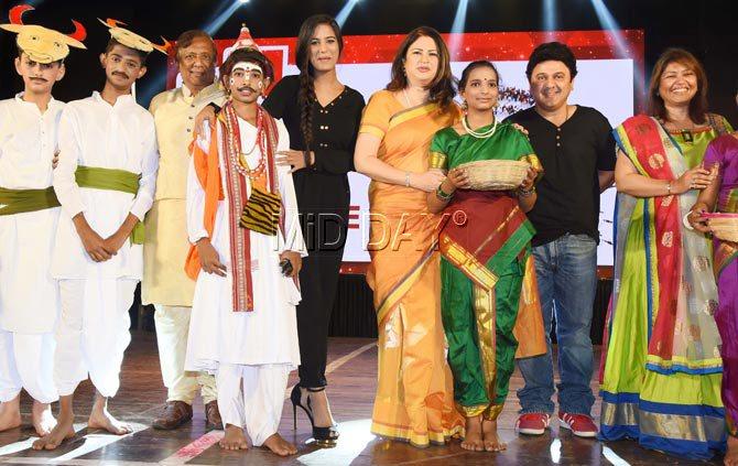 Poonam Pandey, Kunika Lall and Ali Asgar pose for the cameras with the ...