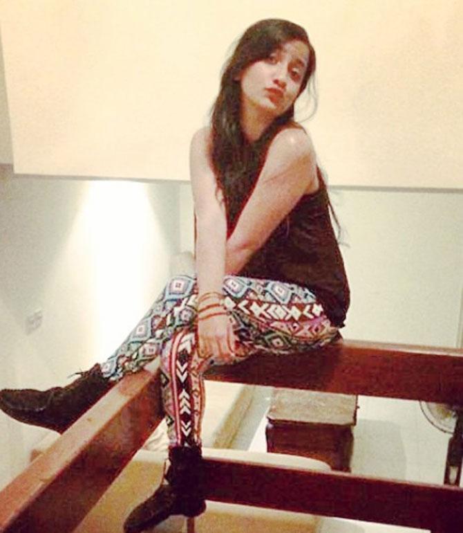 Urooj Ashfaq: 22-year-old girl is making waves in the comedy circuit